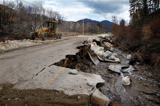 Wash. flash floods, mudslides damage several homes - CBS News 8 - San ...